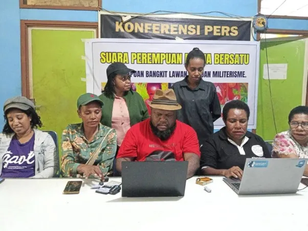 Dipaksa Pergi dari Kampung: Stop Pembunuhan di Papua, Rumah Kami Bukan ...